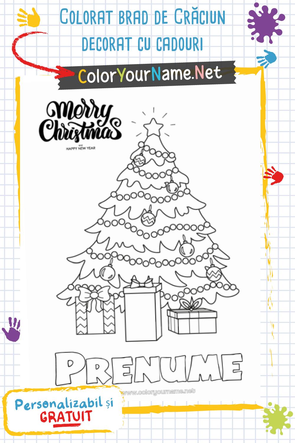 Colorat brad de Crăciun decorat cu cadouri